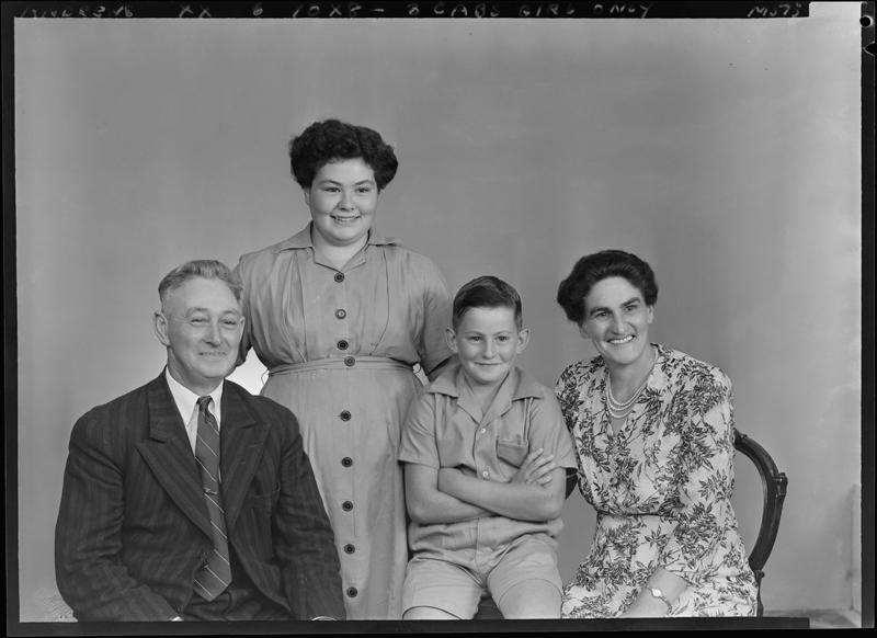 Andrews, Family - Puke Ariki