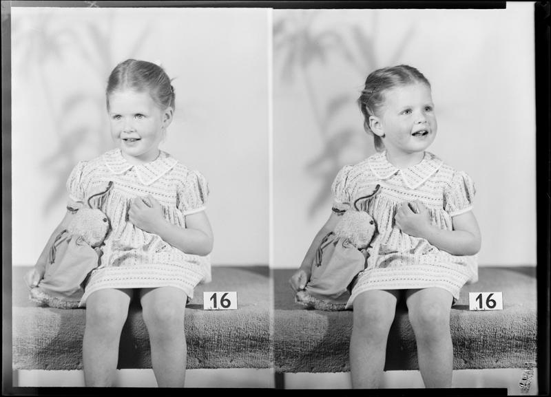 Van Paassen, Girl - Puke Ariki