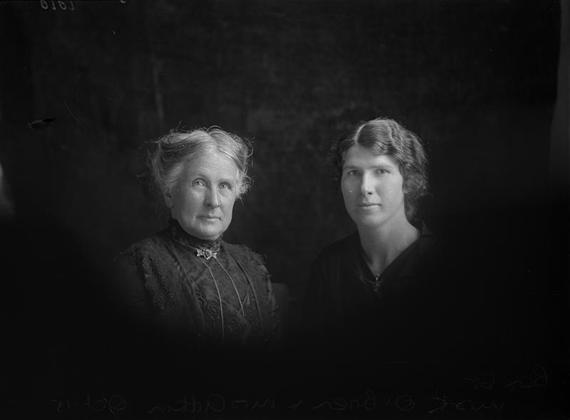 Katherine O'Brien and Sarah Aitken - Puke Ariki