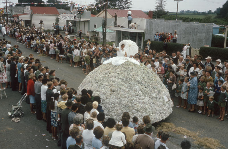 Okato jubilee, parade, Okato - Puke Ariki