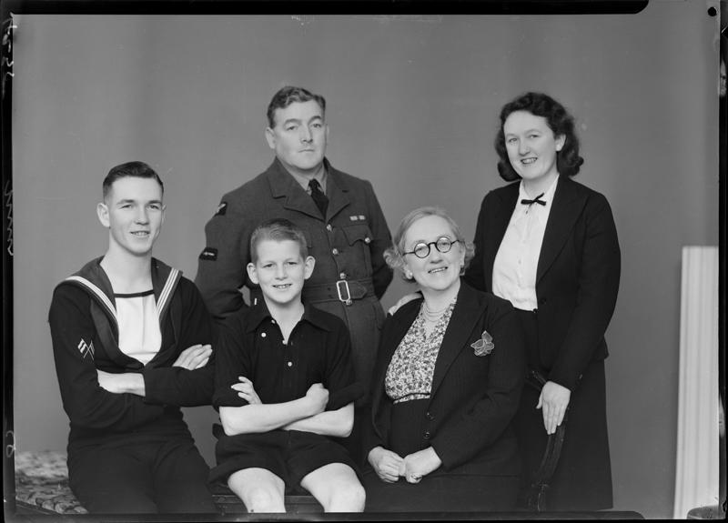 Muir, Family - Puke Ariki